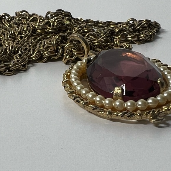 Avon | Jewelry | Vintage Avon Gold Tone Gem Pendant Necklace | Poshmark
